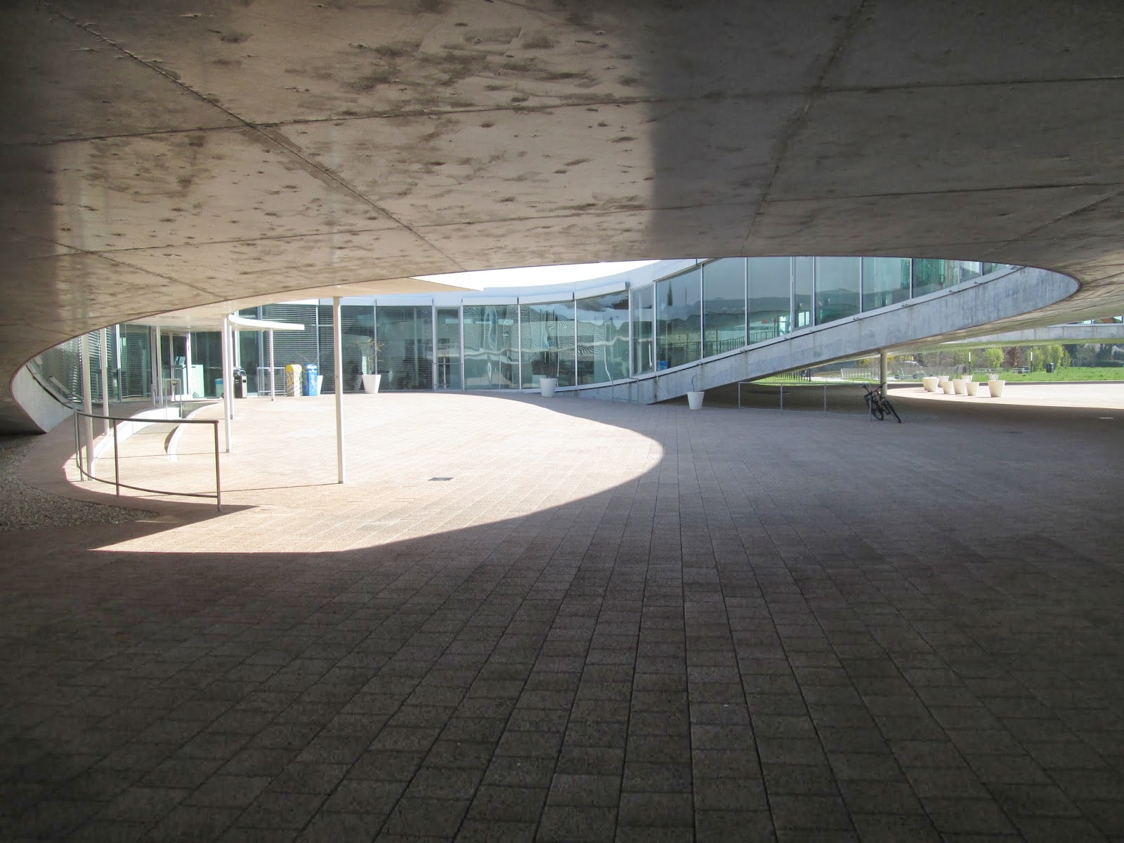 EntreVoir: Rolex Learning Center SANAA Kazuyo Sejima + Ryue Nishizawa