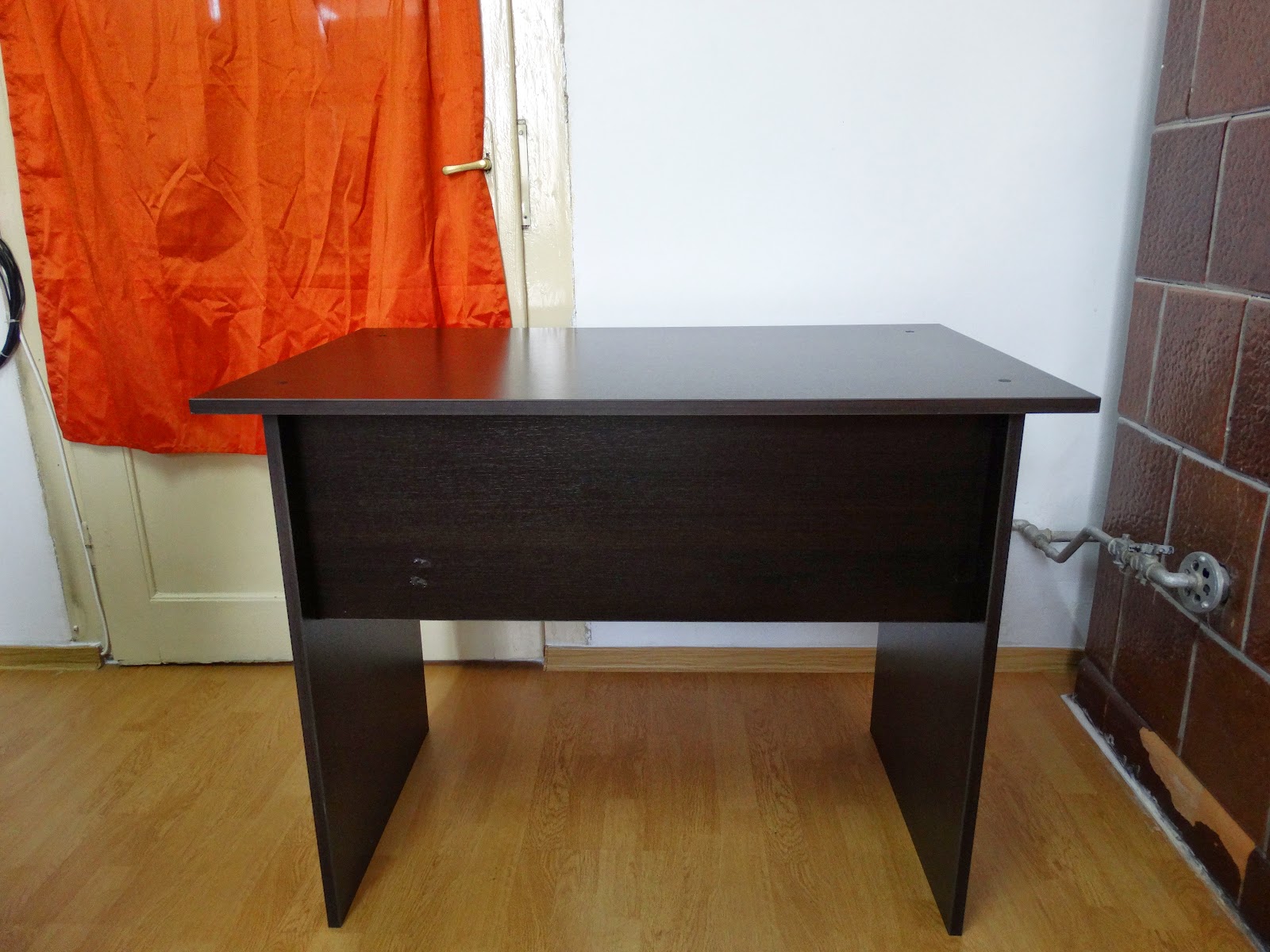 Everybody Can Do It: Birou Simplu