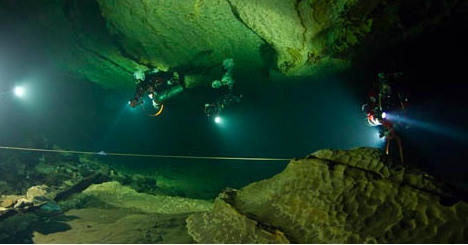 Cave Diving: Daring Cave Rescue!