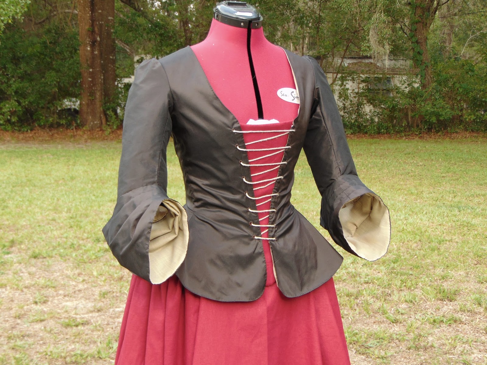 The Antique Sewist: 1760s Casaquin - Brown Silk & Winged Cuffs