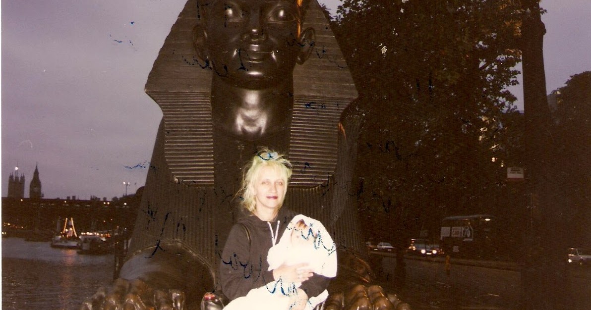 Growing Up Green : HOW TO RAISE A ROCK STAR...THE STORY OF Z...