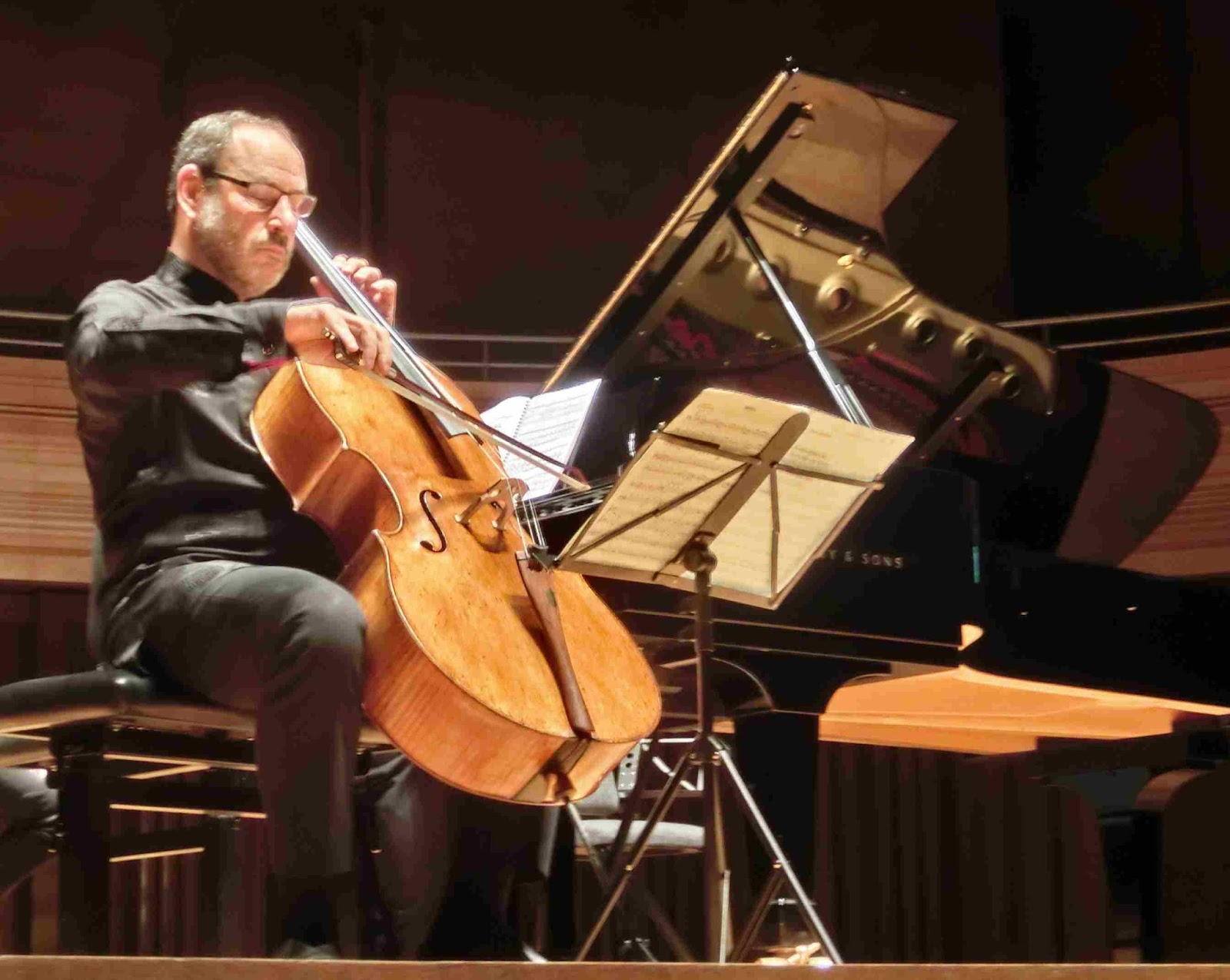 pianomania: GARY HOFFMAN Chamber Recital / Review
