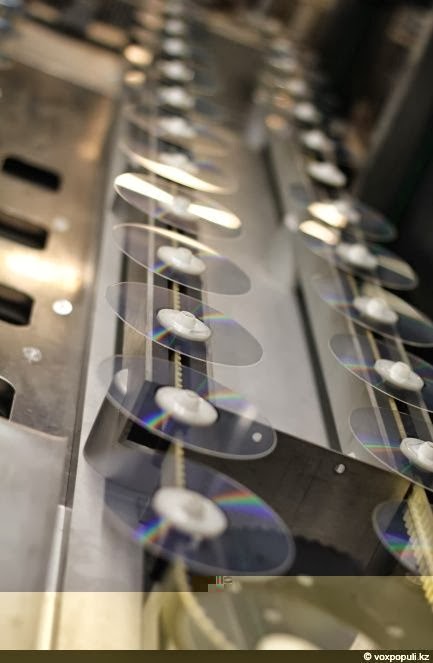 Terbongkarnya: Beginilah Cara Pembuatan Kepingan DVD