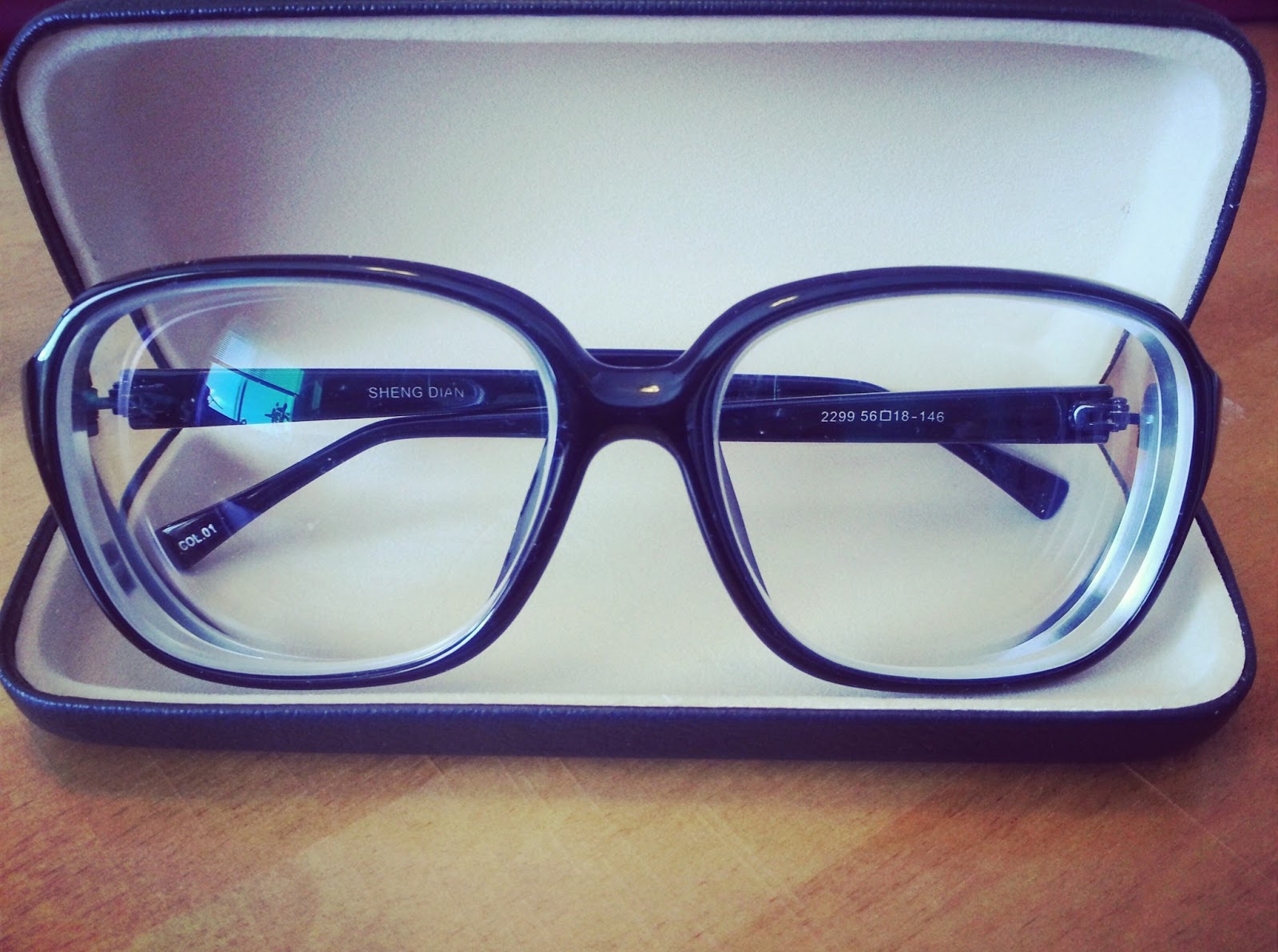 Catherine Belle: FIRMOO GLASSES