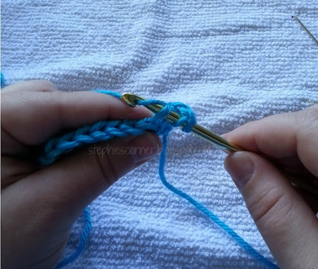 Stephie's Corner: crochet 101 :: crochet in the front loop