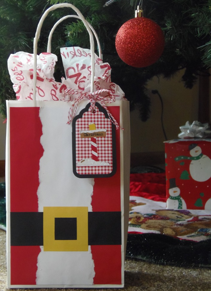 Craft with Bee: Santa Gift Bag and Tag