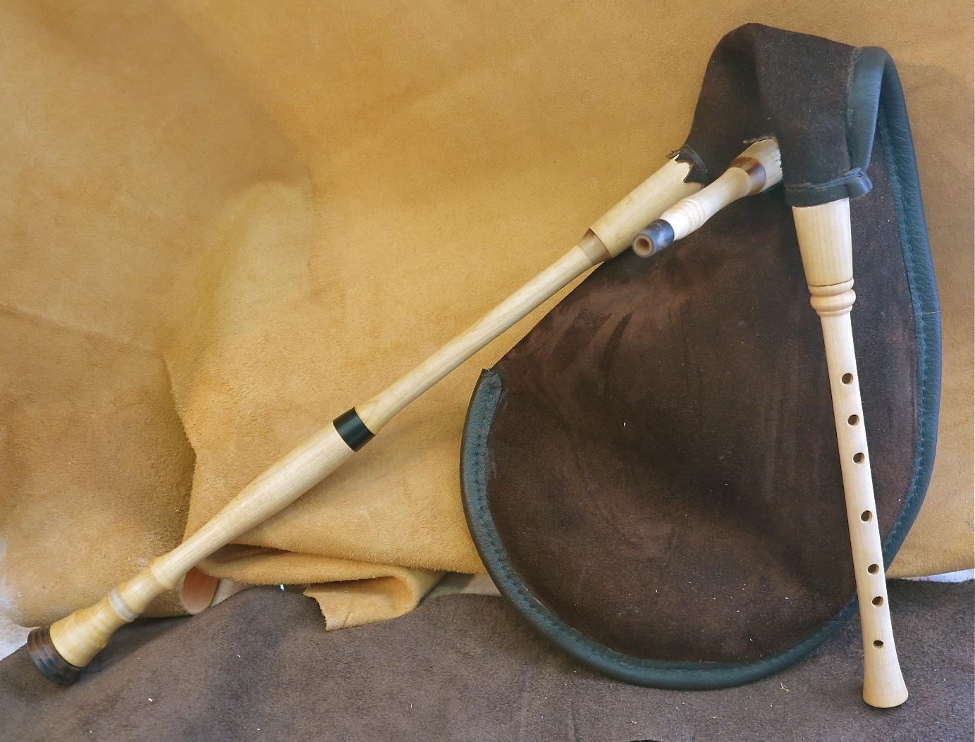 Lutherie Gabriel Desbiolles: Cornemuse médiévale