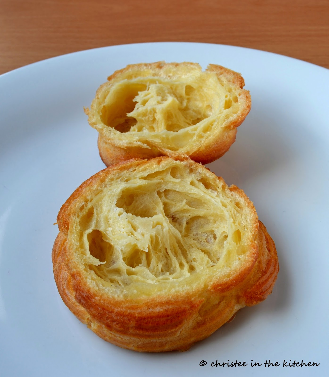 Christee In The Kitchen: KARAMELOVÝ VĚTRNÍK