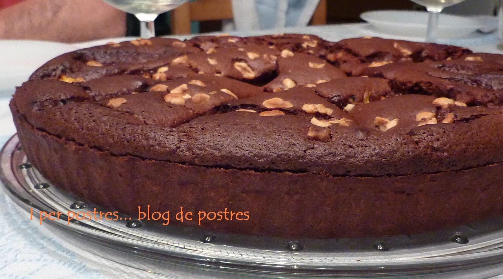 I per Postres... Blog de Postres: Pastís de Xocolata, Préssecs i Avellanes