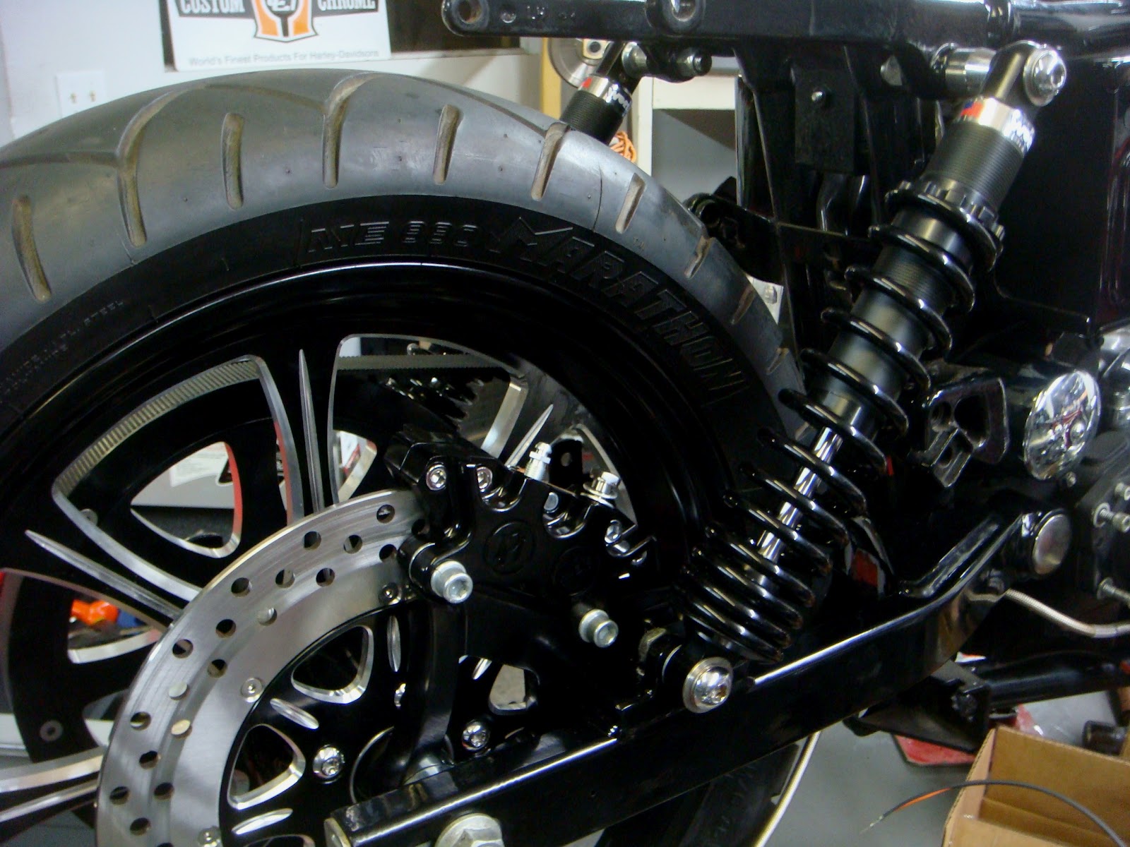 MOTOMO: Johns '95 Harley Davidson FXD