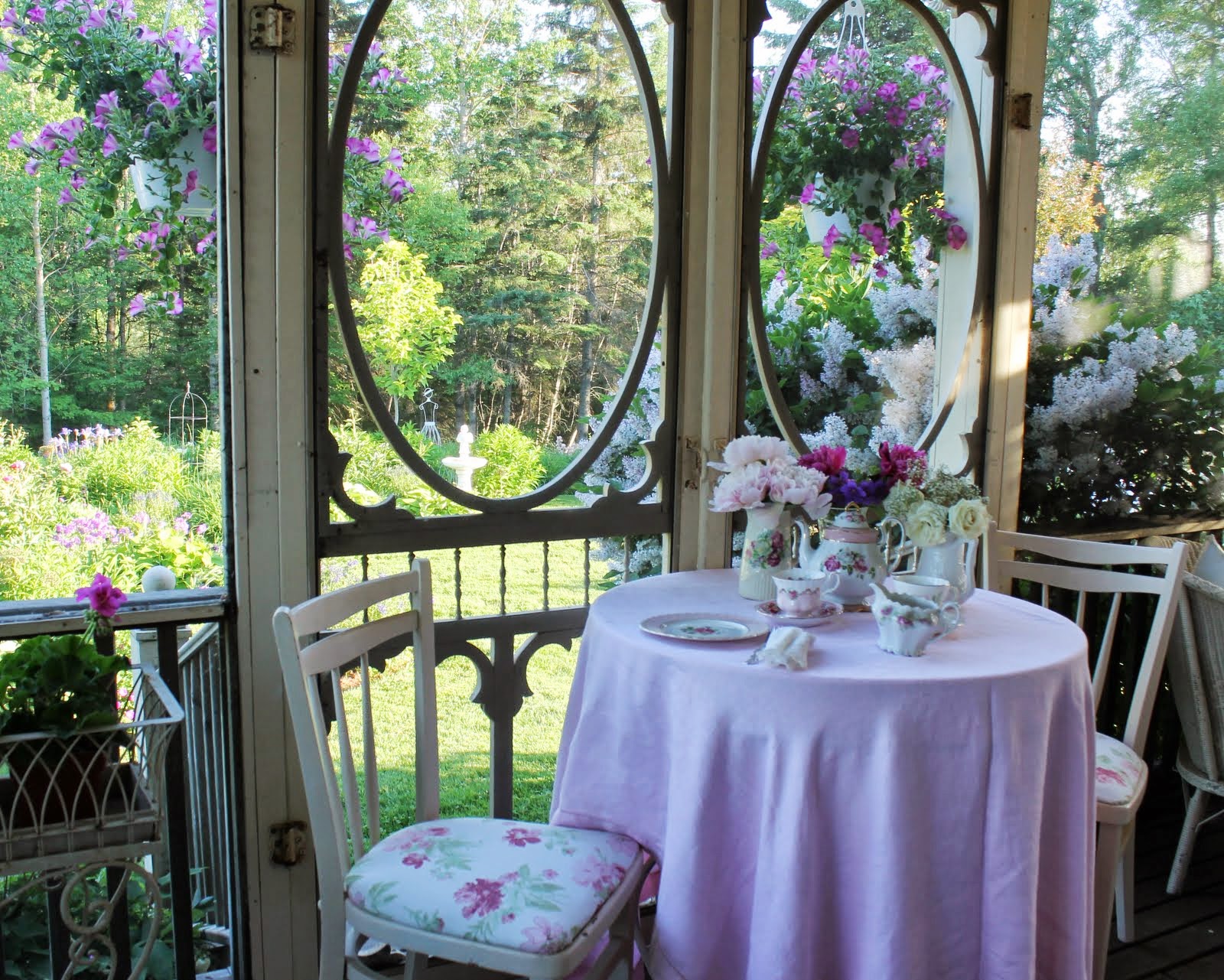 Aiken House & Gardens: Pink Tea on the Veranda