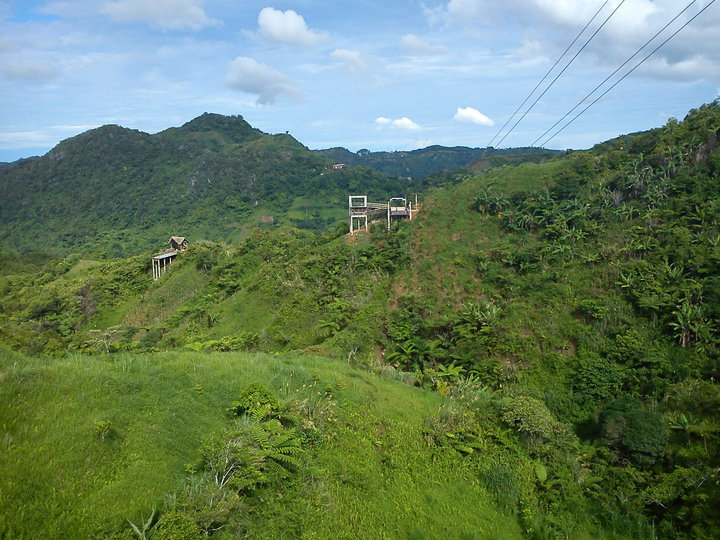 laruymuna: Balamban Zipline