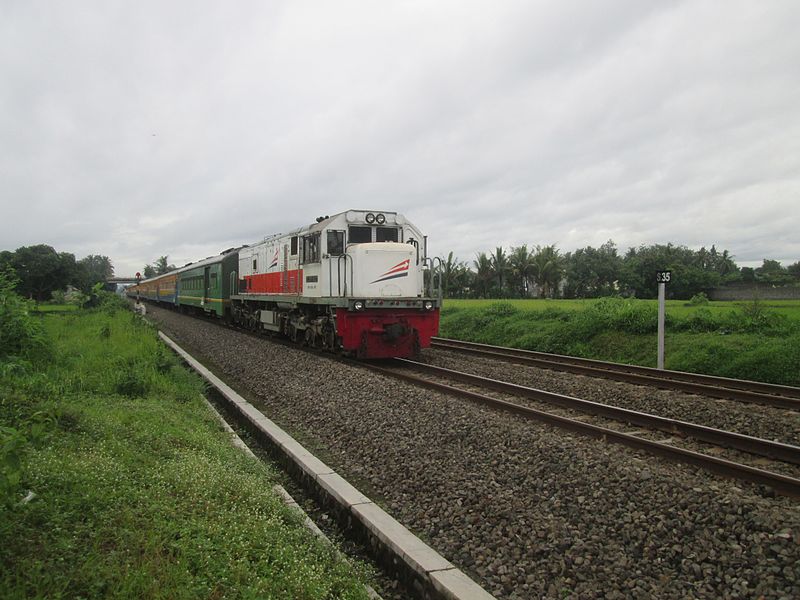 Railfans Indonesia: Lokomotif CC201 dan Sejarah Lokomotif CC201