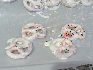 Recipe Shoebox: Frosted Pretzels