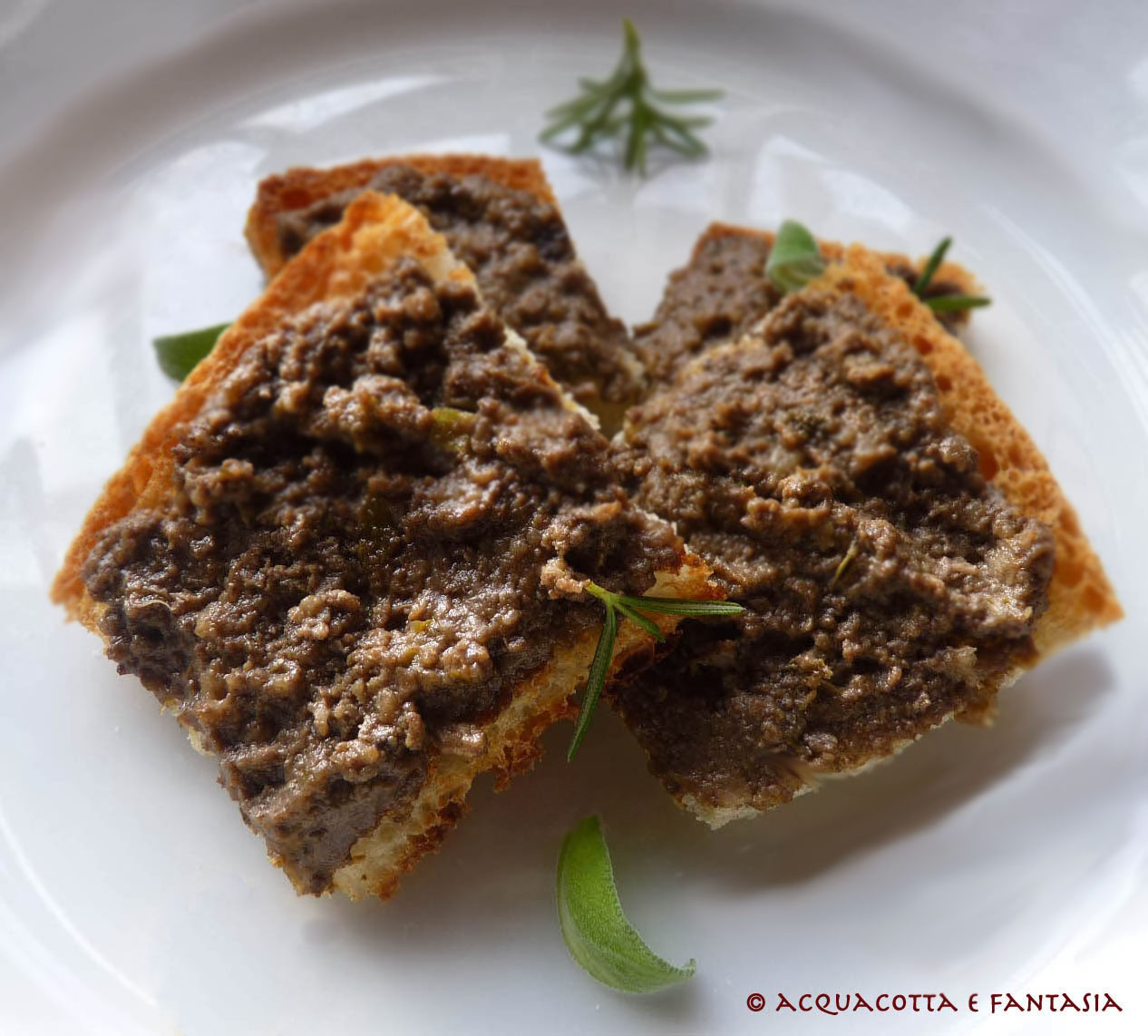 Crostini di fegatini e milza al Vin Santo