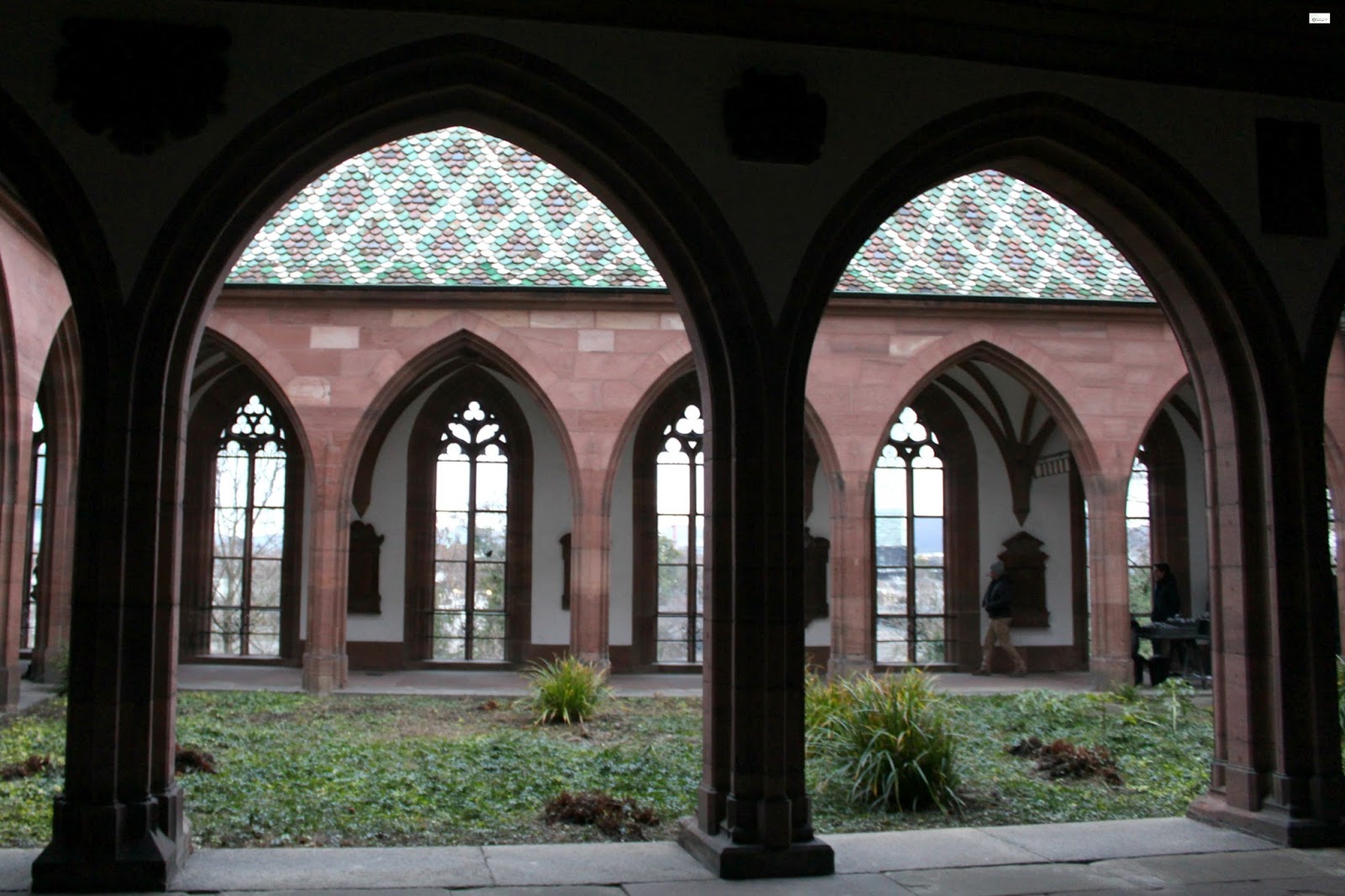 Basel Cathedral (Basel Munster) // Basel, Switzerland | Caravan Sonnet