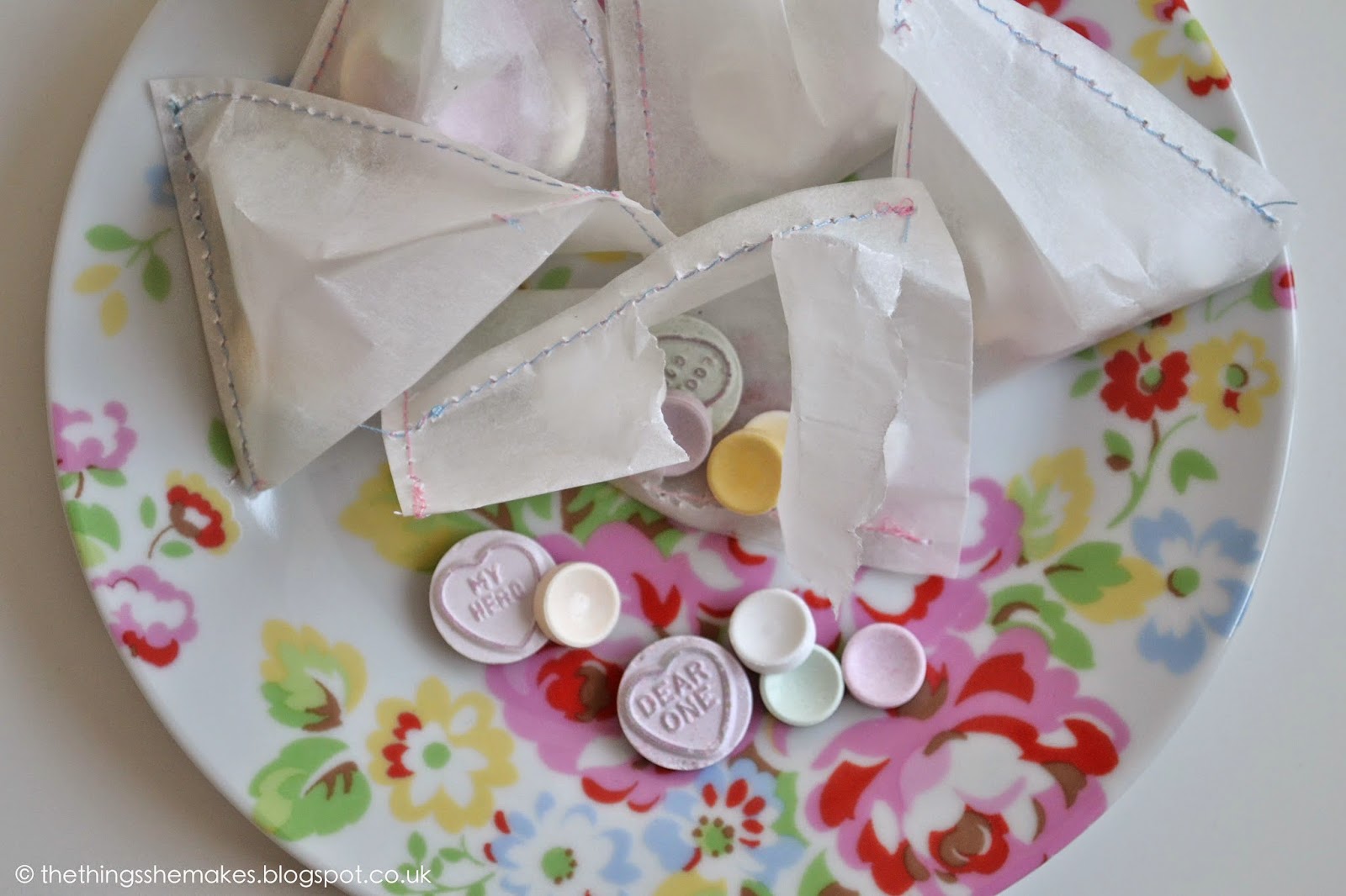 How to Make Stitched Paper Sweet Favours | The Things She Makes