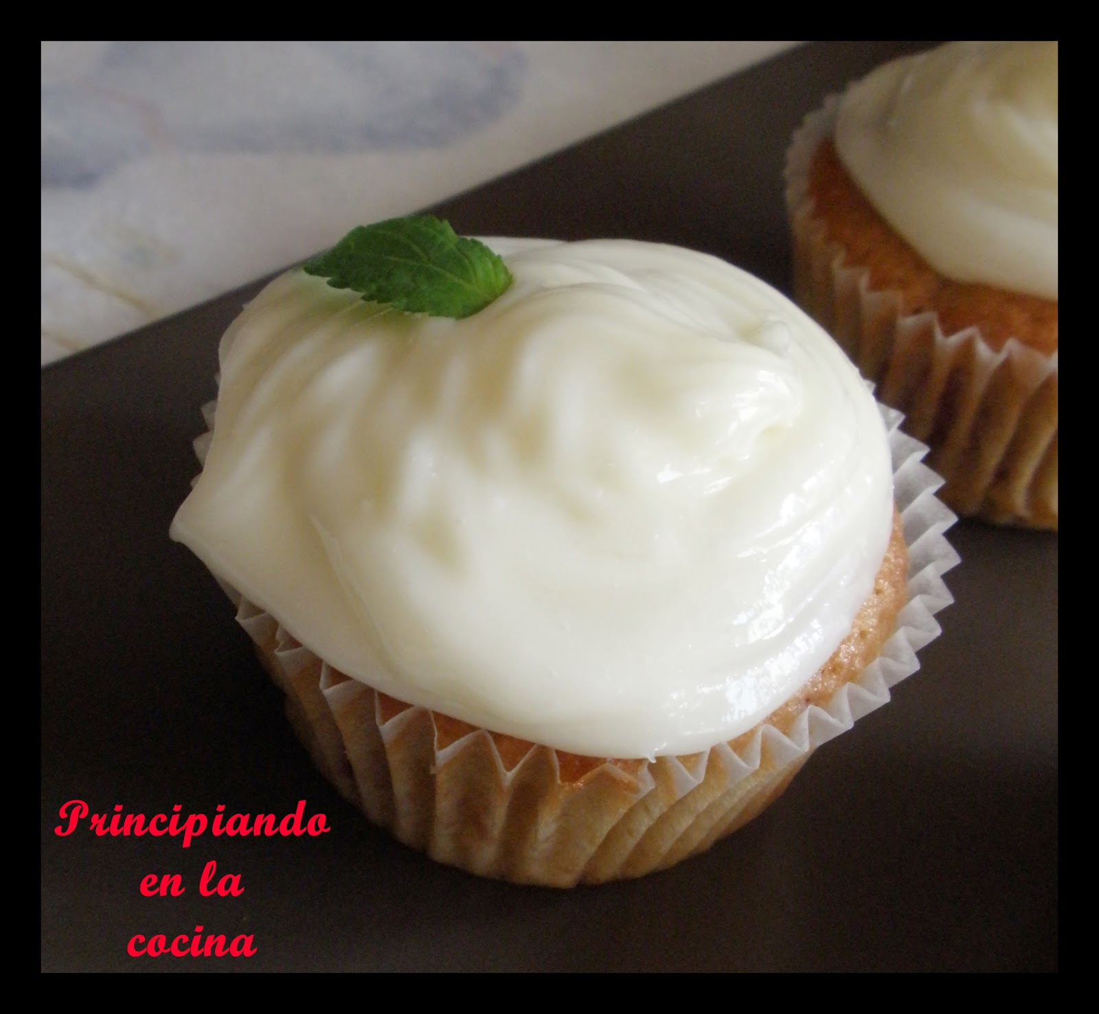 PRINCIPIANDO EN LA COCINA: Cupcake de frambuesa con frosting de limón