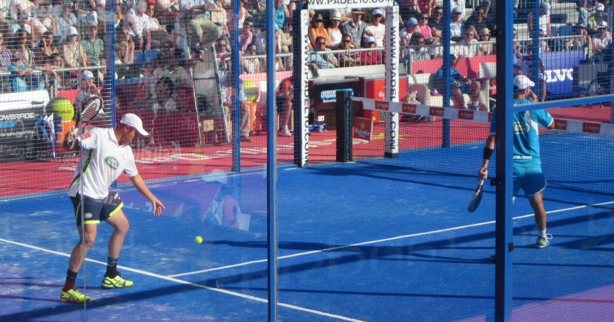 El saque en el pádel profesional | Curso de pádel online