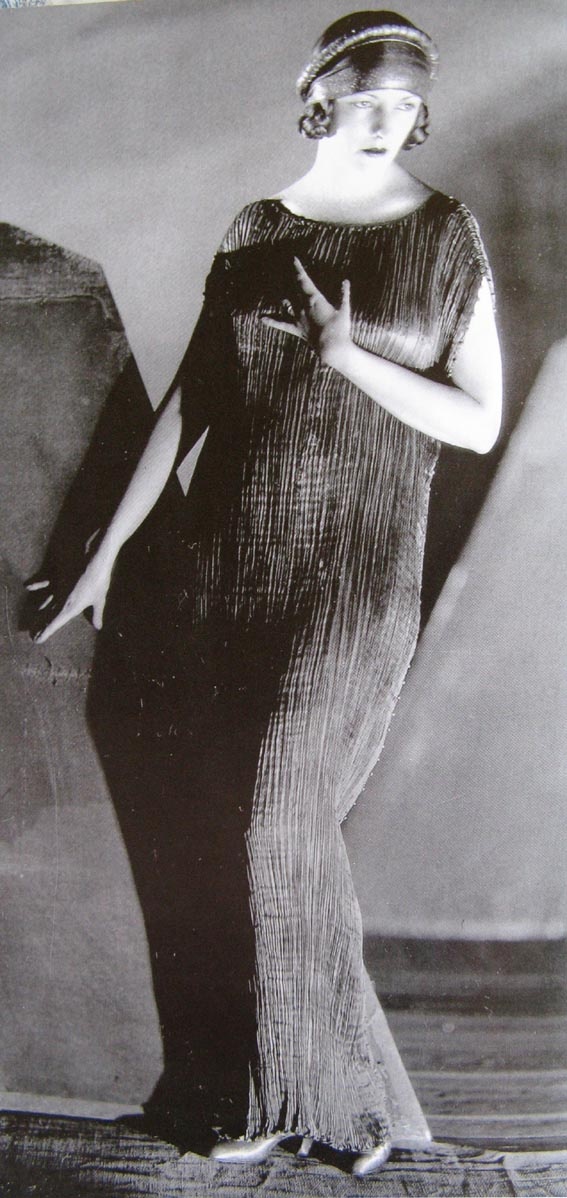 film, fashion & frivolity: Natacha Rambova: Portraits of an Artist