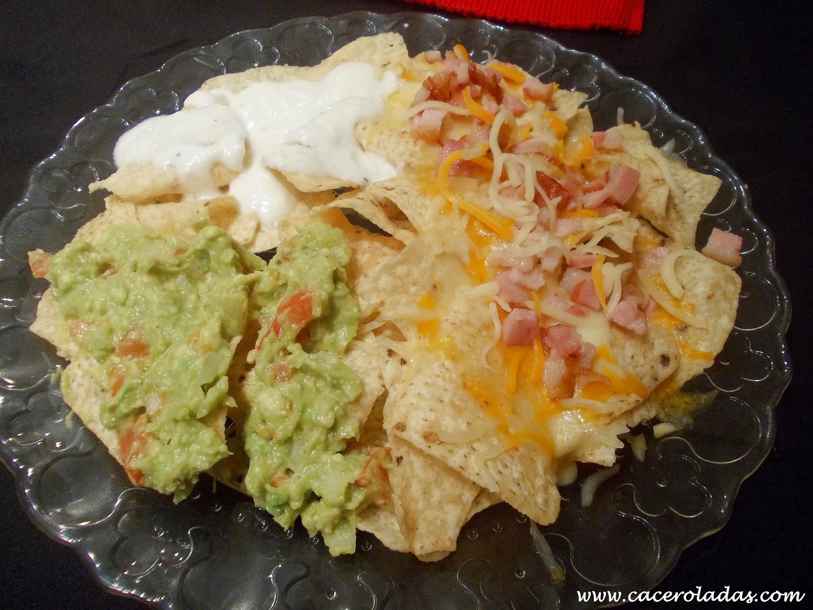 Nachos con salsas (A mi manera) | Caceroladas