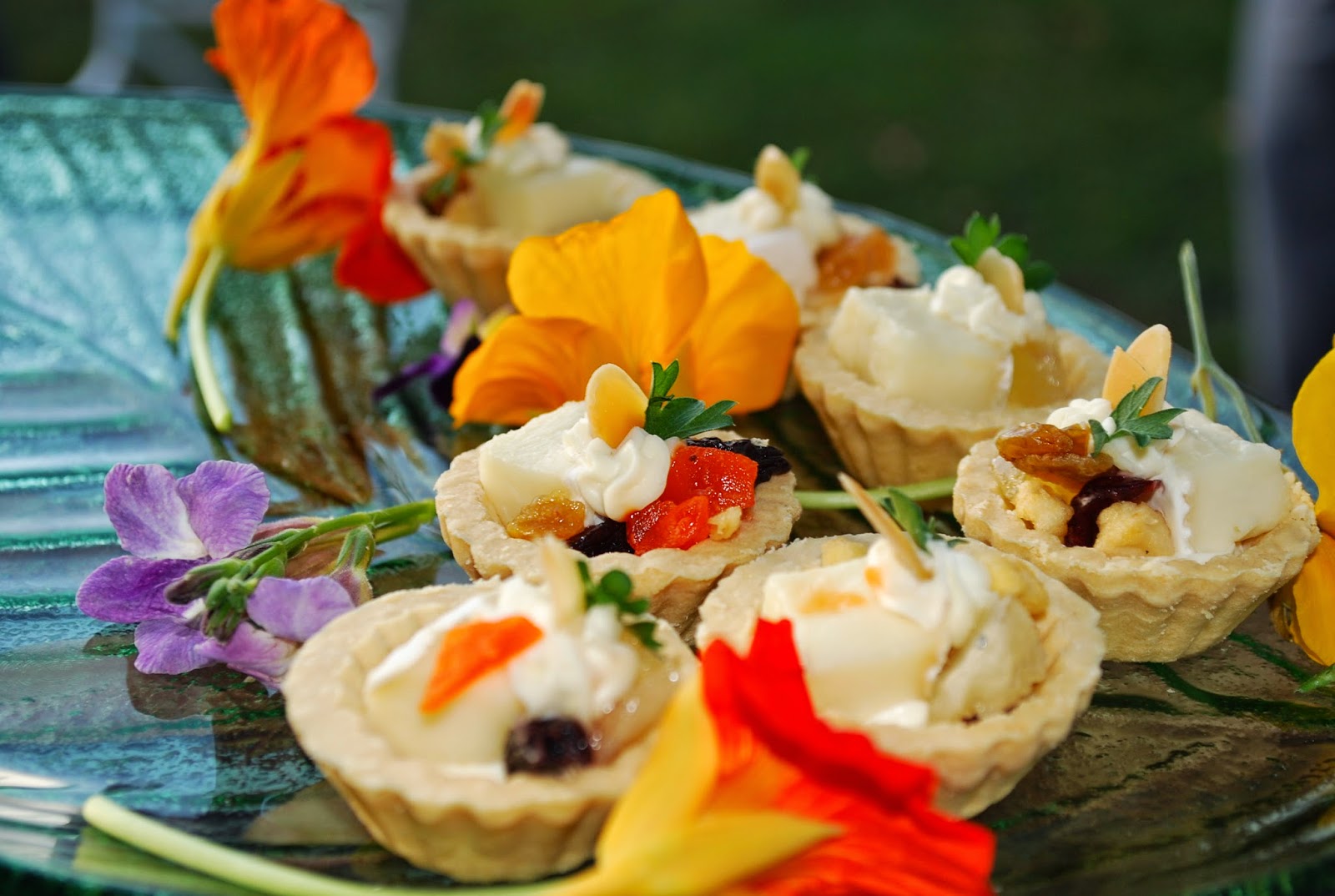 Helen A. Lockey: Organic Edible Flower Dinner, Paradise Farms ...