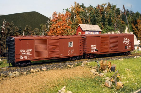 White River Division: 40' Soo Line Double Door Boxcars