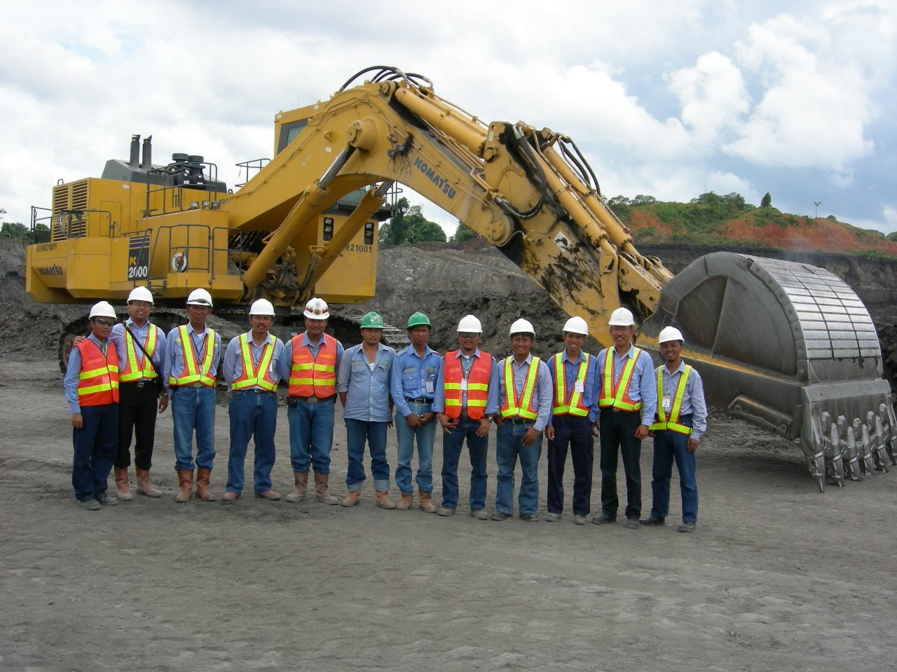 just another art of heavy equipment: Friend, Mining, and Me_______1