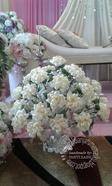 Bunga Reben ; Bunga Pahar Pengantin