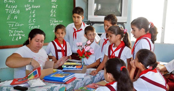 Cuba, Isla Mía : El milagro educativo de Cuba, con bloqueo y todo