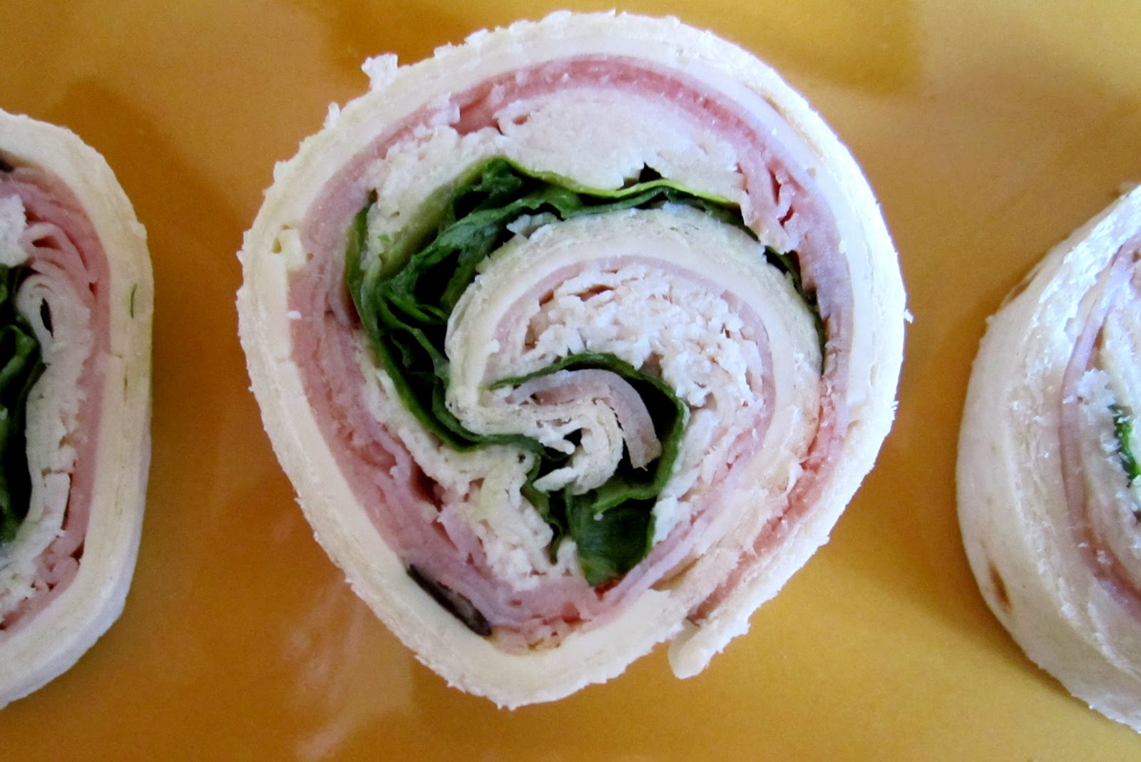 Game Day Recipe: Turkey, Ham & Cheese Pinwheels | Food Marriage