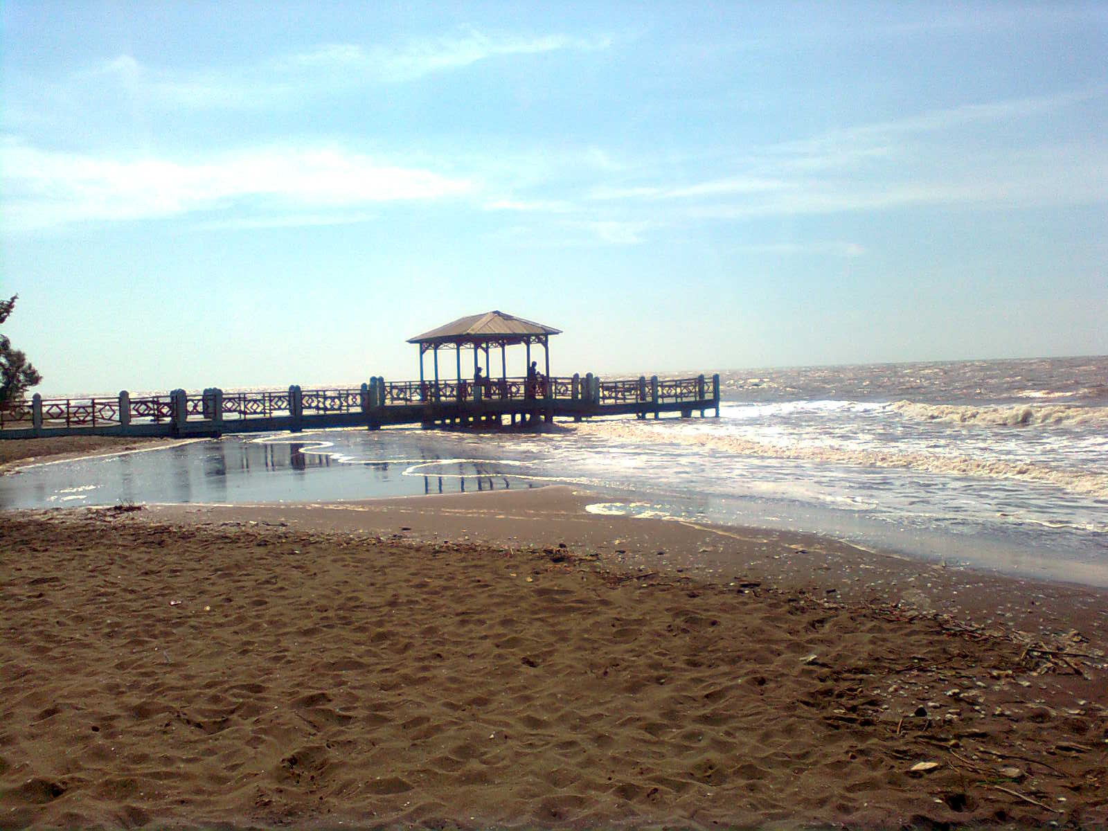 HATI-HATI TEBING PANTAI UJUNG NEGORO SEWAKTU WAKTU BISA LONGSOR ...