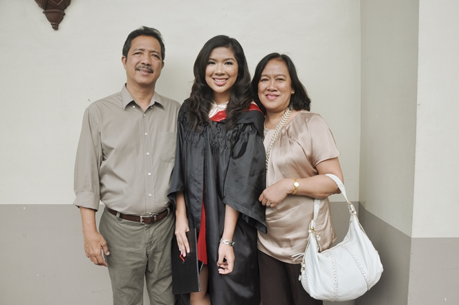 MODONNA: UST-AMV COA BSMA GRADUATION DAY