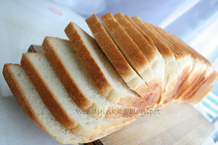 Table for 2.... or more: 17 Hours White Bread Loaf - White Loaf Week # 2
