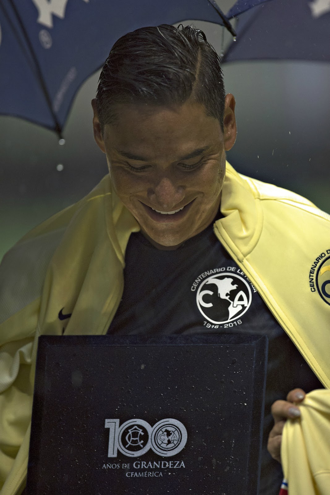 JUGADORAZO | 6 cosas que logro Moises Muñoz con el America ¡Dificil de ...