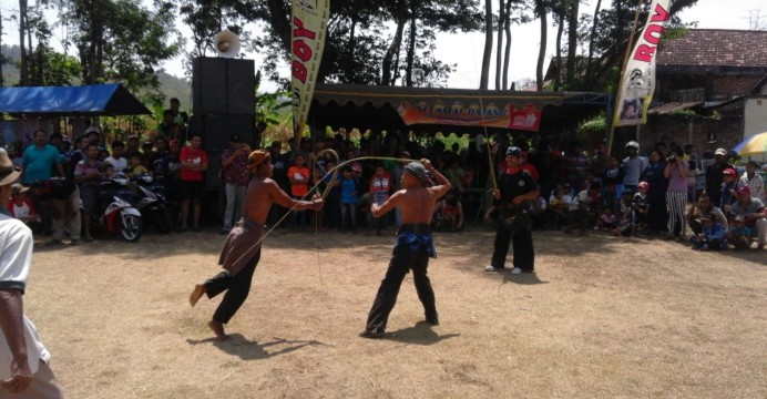 Tari Tiban, Sebuah Ritual Unik di Trenggalek - Info Trenggalek