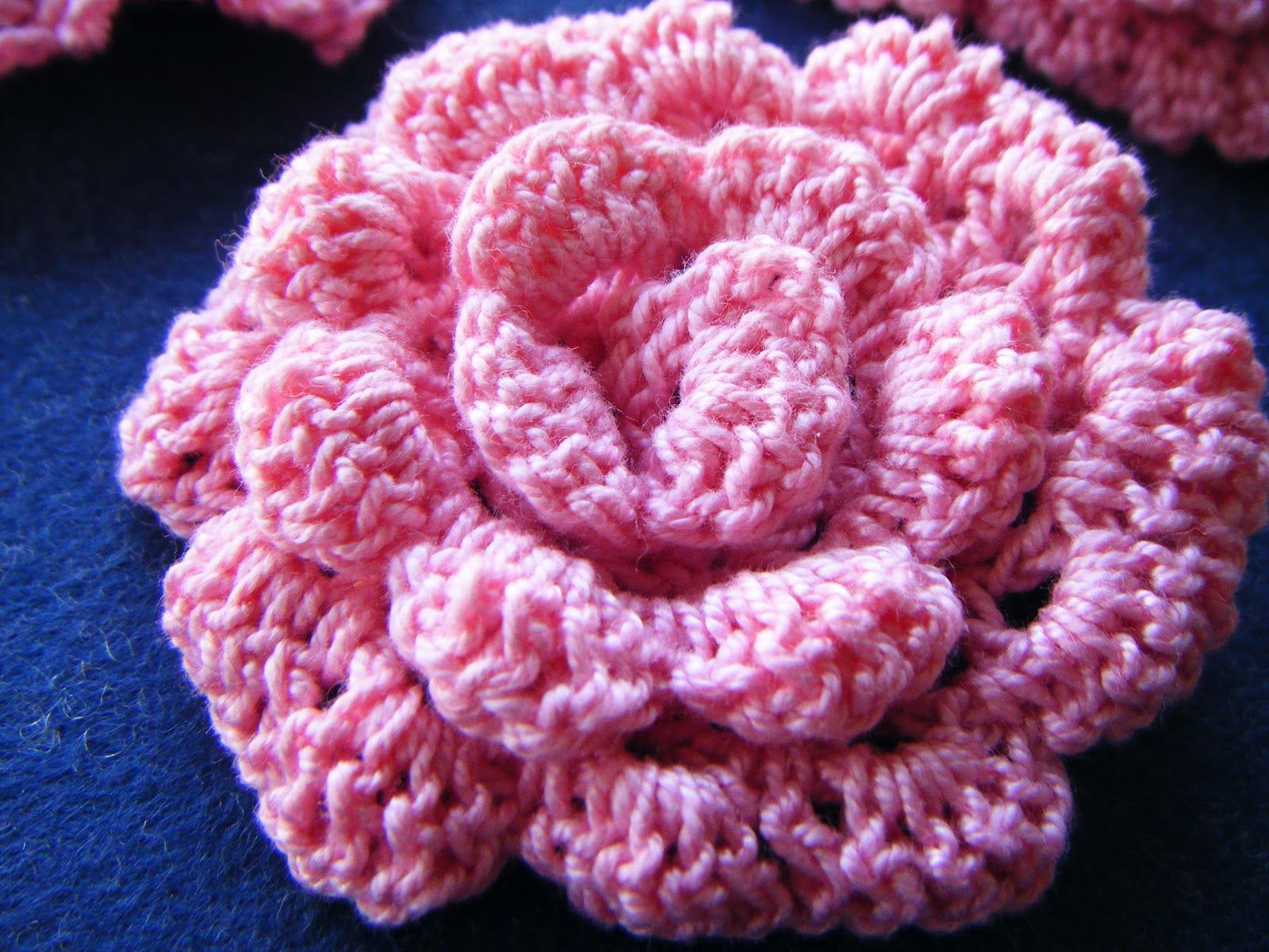 les causeries de martine: Atelier : fleurs au crochet