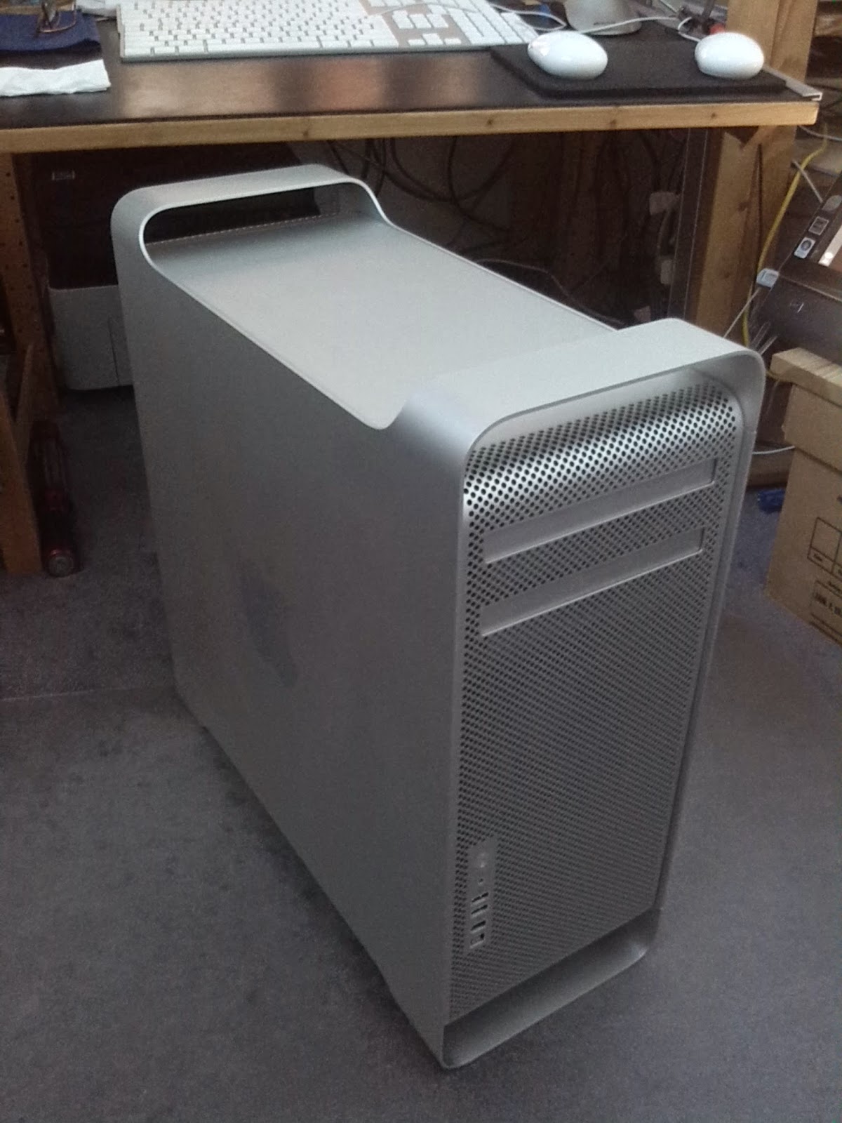 VA7LI: Mac Pro and IBM T221 3840x2400 4K 22" monitor