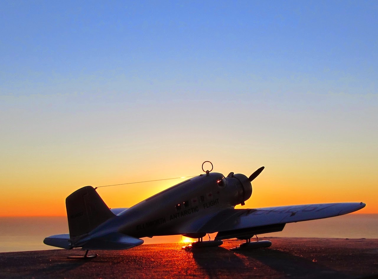 Northrop Delta (1/72 scale Williams Bros Gamma + Esoteric Models ...