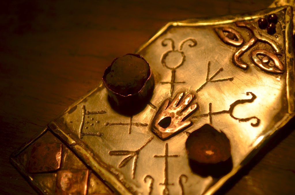 The Hermitage: Amulet