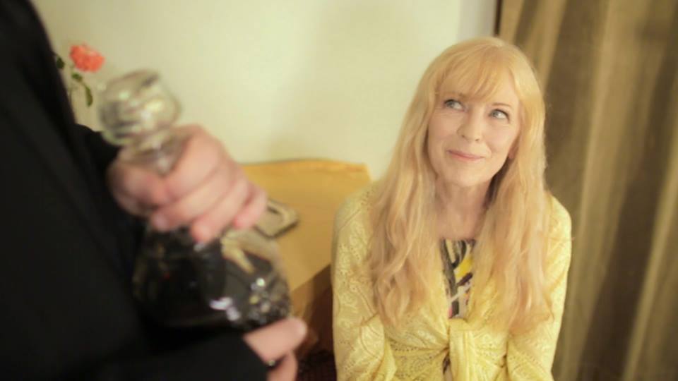 Debbie's Manos: Full Circle with Manos