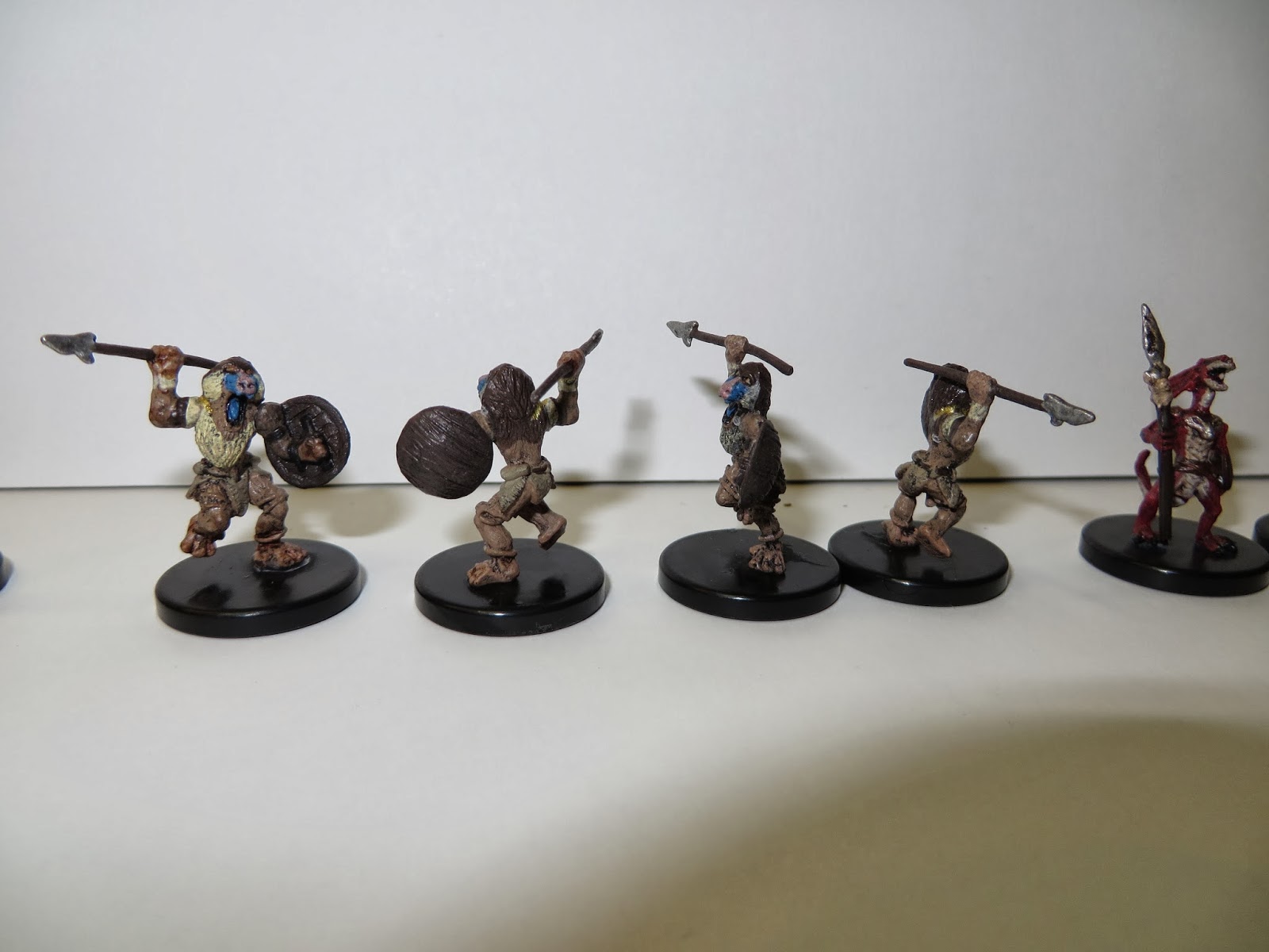 Real Minis: Pathfinder Battles wizkids Legends of Golarian in hand review