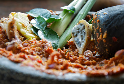 Indonesian Medan Food: Cipera (Chiken with Maize Flour)