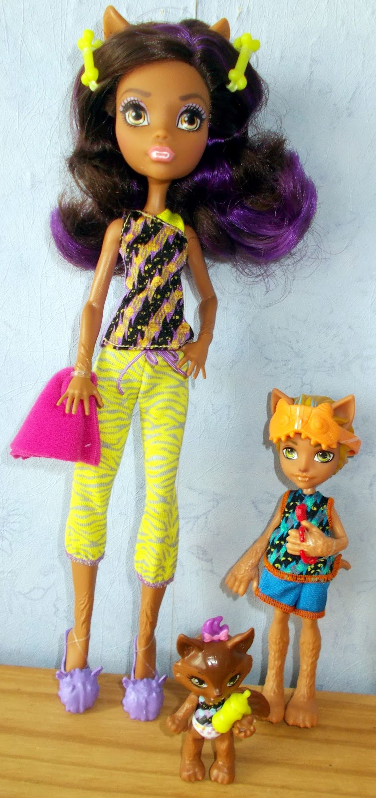 Calaminthes Clawdeen & Fashiondoll Friends: REVIEW: Monster Family ...