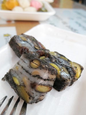 Deli Manjoo ~ Myeong-dong Station & Mochi ~ Namdaemun Market ...