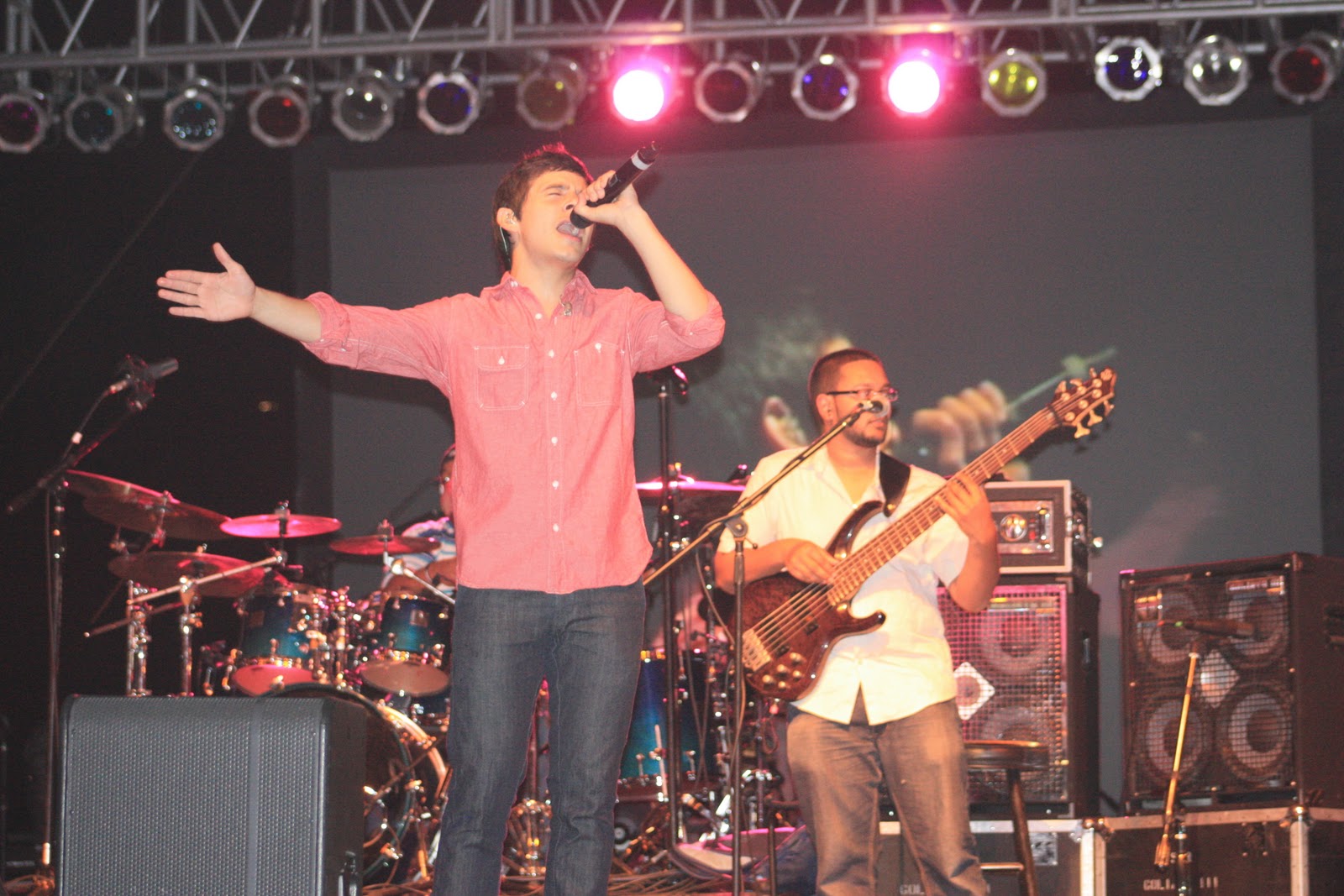 DANG IT! David Archuleta's News Groupies In training ...