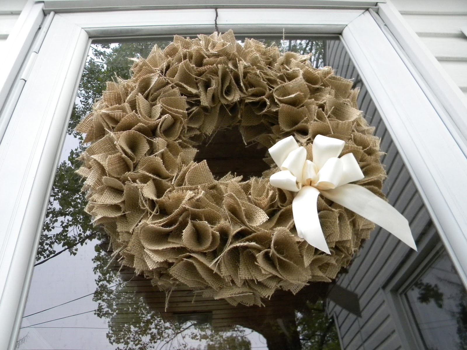 Well Rounded: Burlap Wreath Tutorial