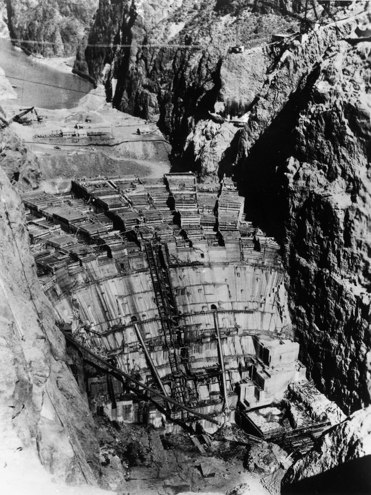 I Have Seen The Whole Of The Internet: 1931-1936 Building the Hoover Dam