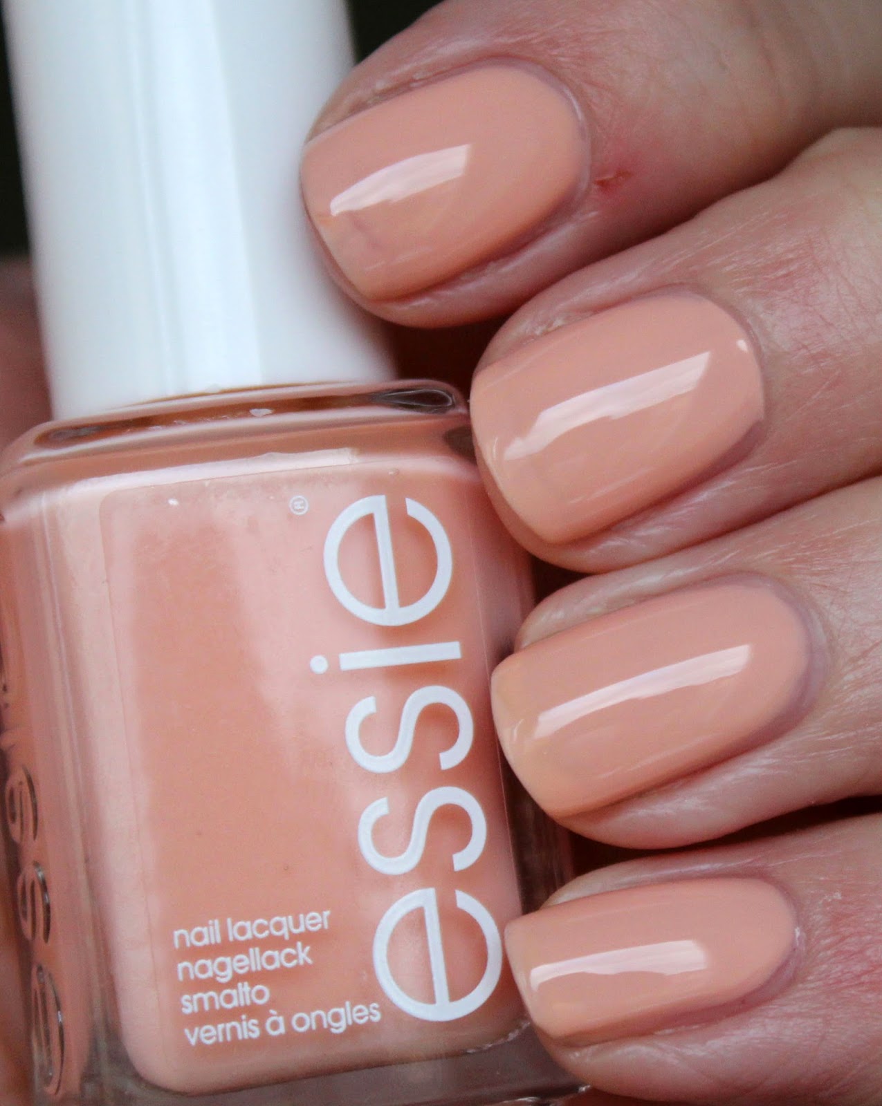NAILTASTIC: Essie Back In The Limo