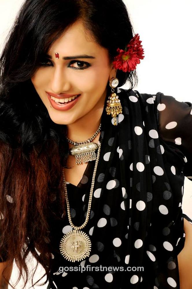 Gossip First Gallery: Nilmini Thennakoon latest photos